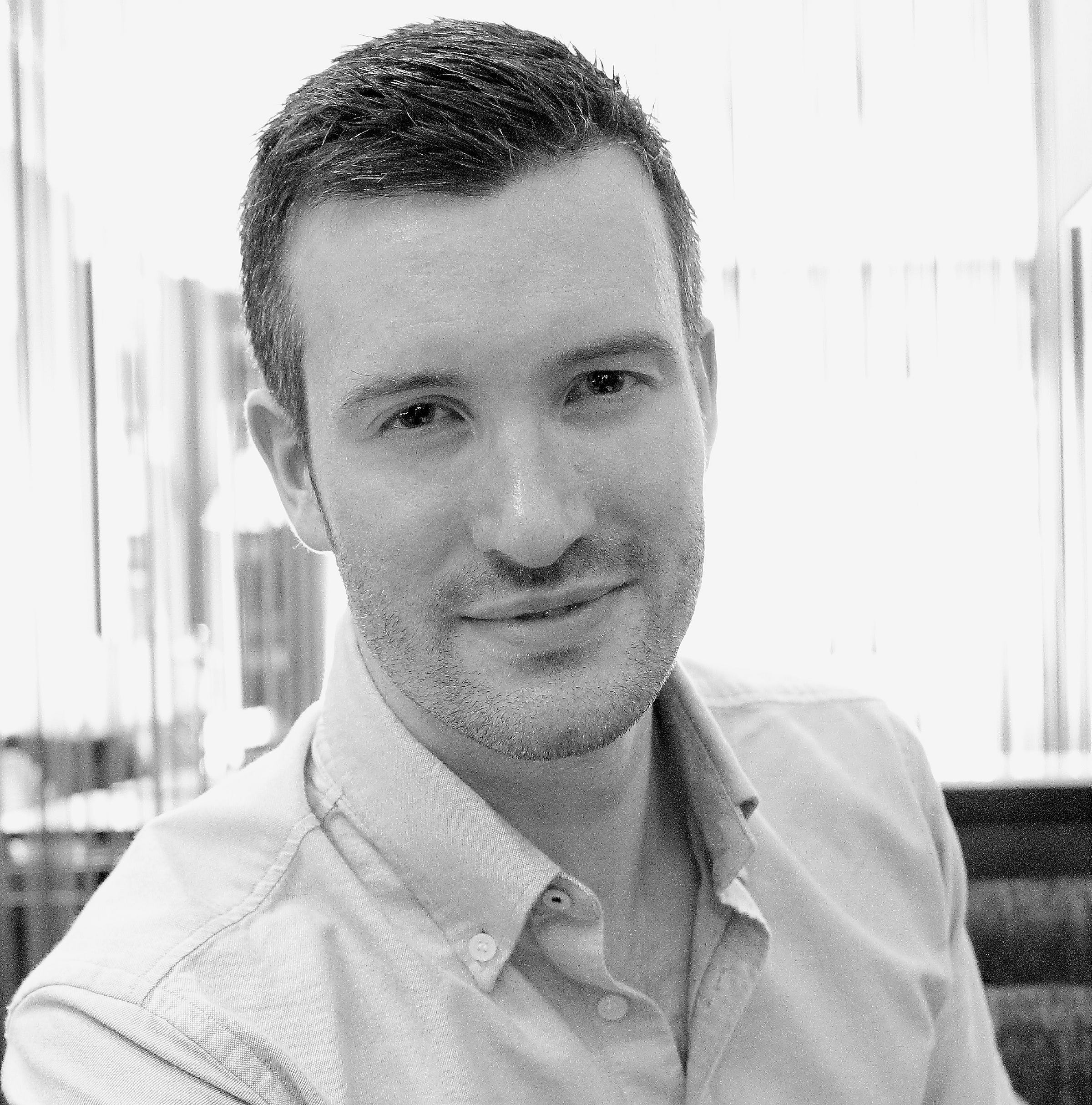 Luke Pearce – Medium