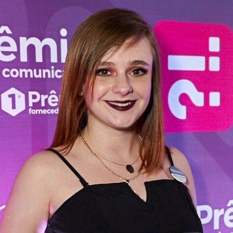 Mayara Silvestrini Palmeira – Medium