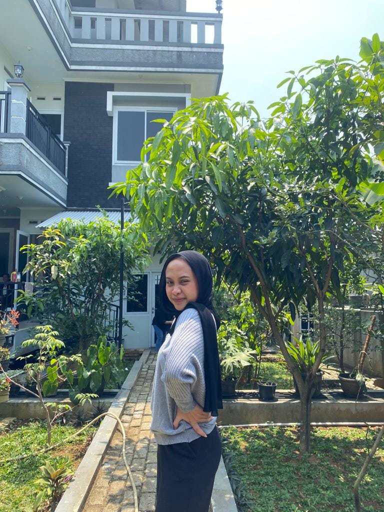 Leny Aprilia – Medium