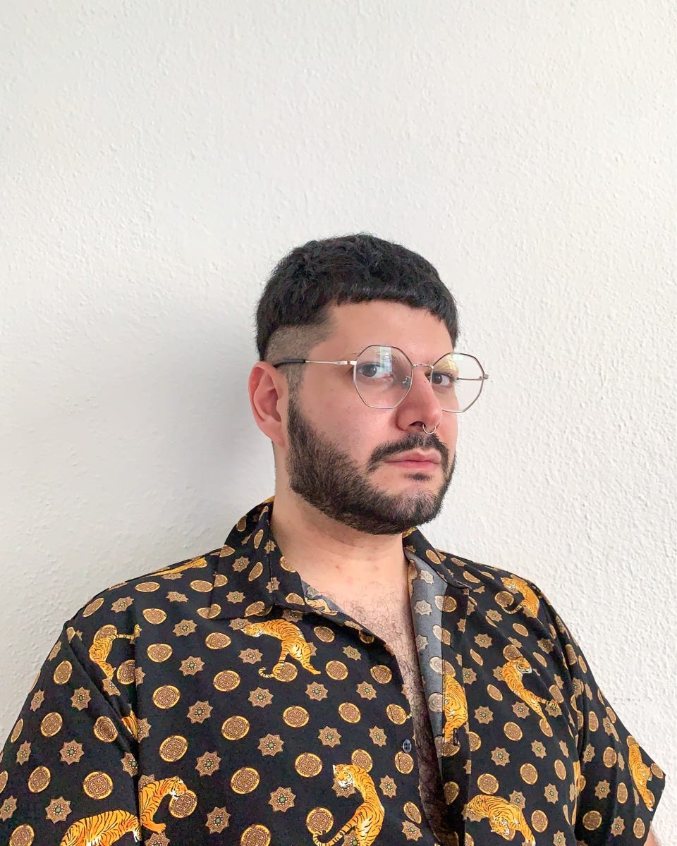 Thiago Loreto – Medium