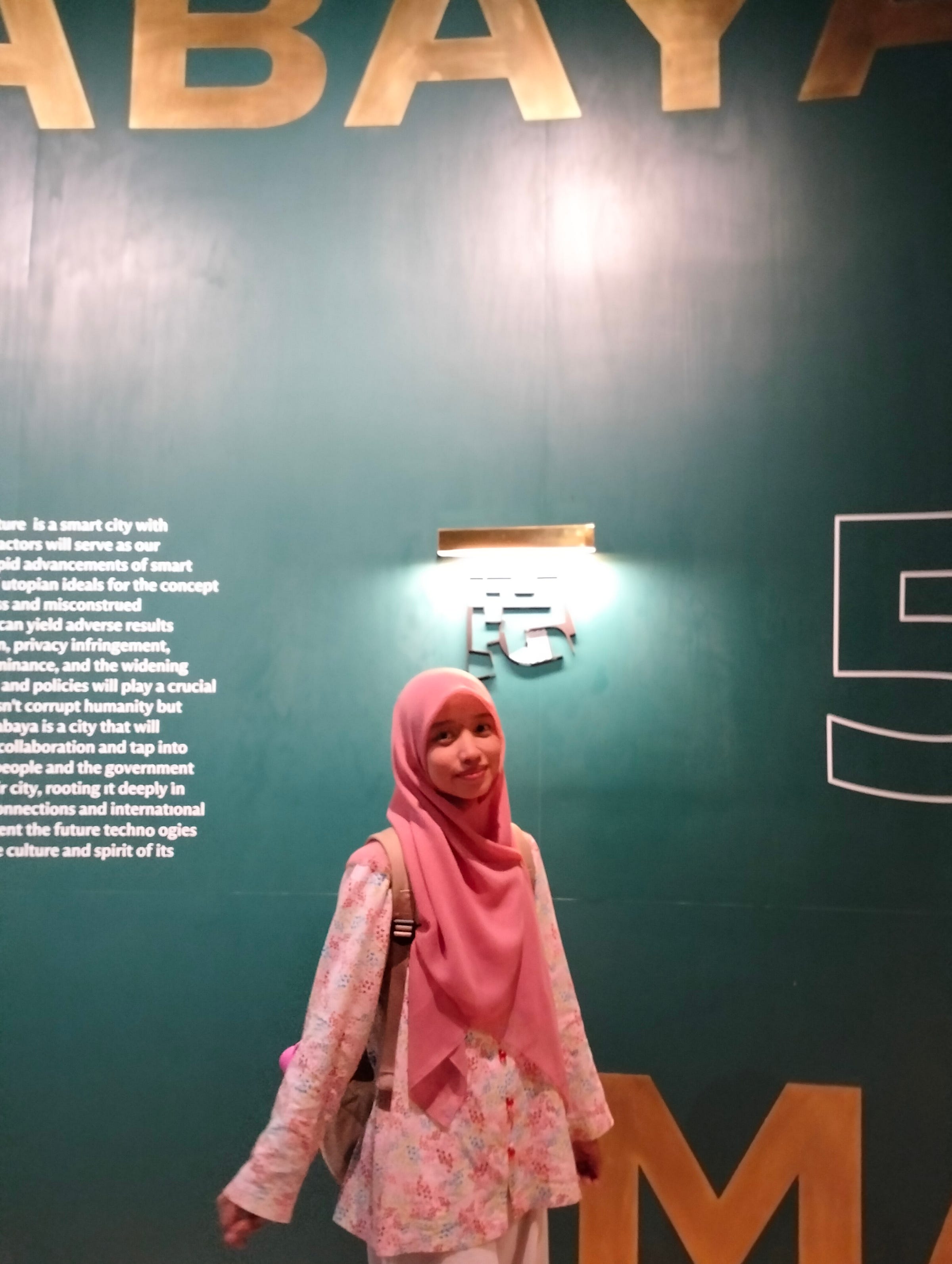 Rossa Fitri – Medium