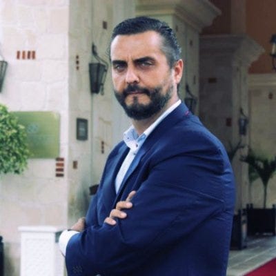 Alejandro Roca Soto – Medium