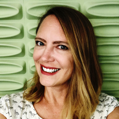 Jes Reynolds – Medium