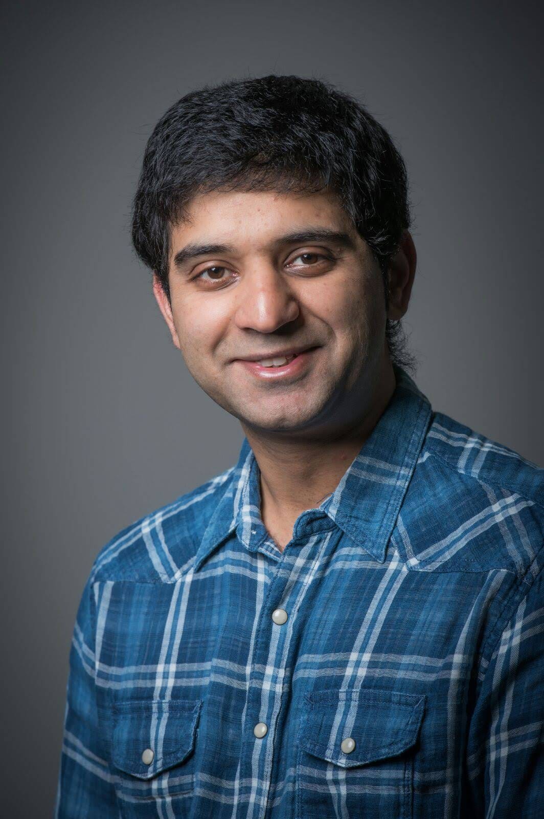 Zain Zia Medium