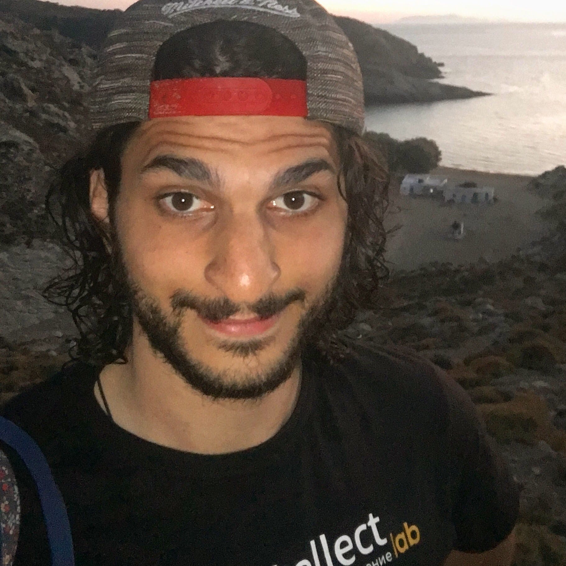 Kostia Levine – Medium