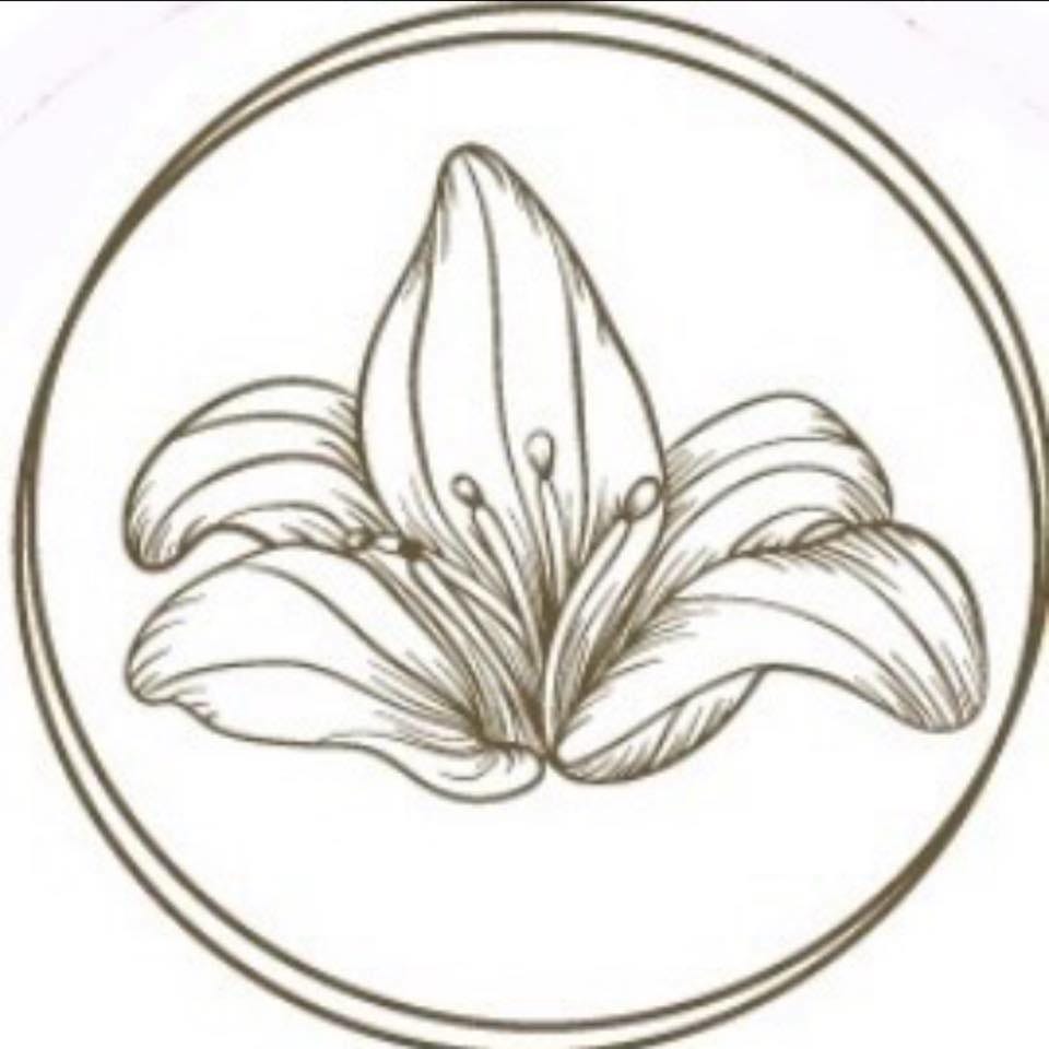 Lavish Lilies – Medium