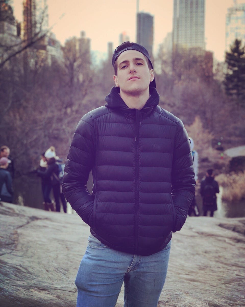 Mati Dastugue – Medium