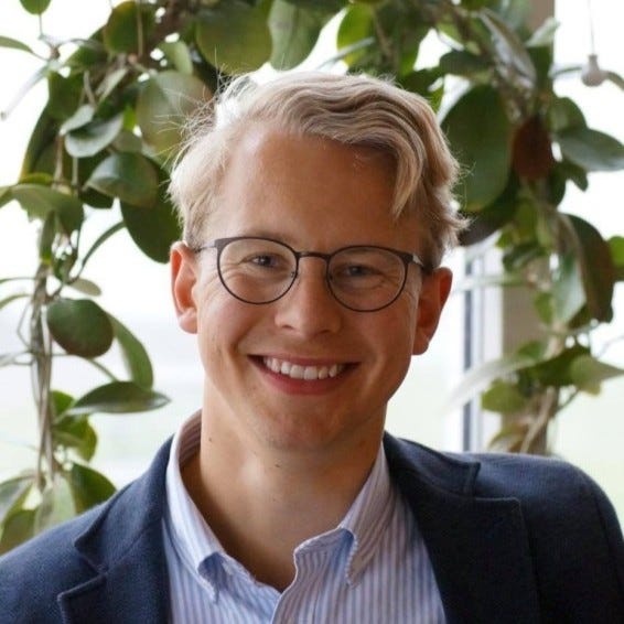 Johan Book – Medium