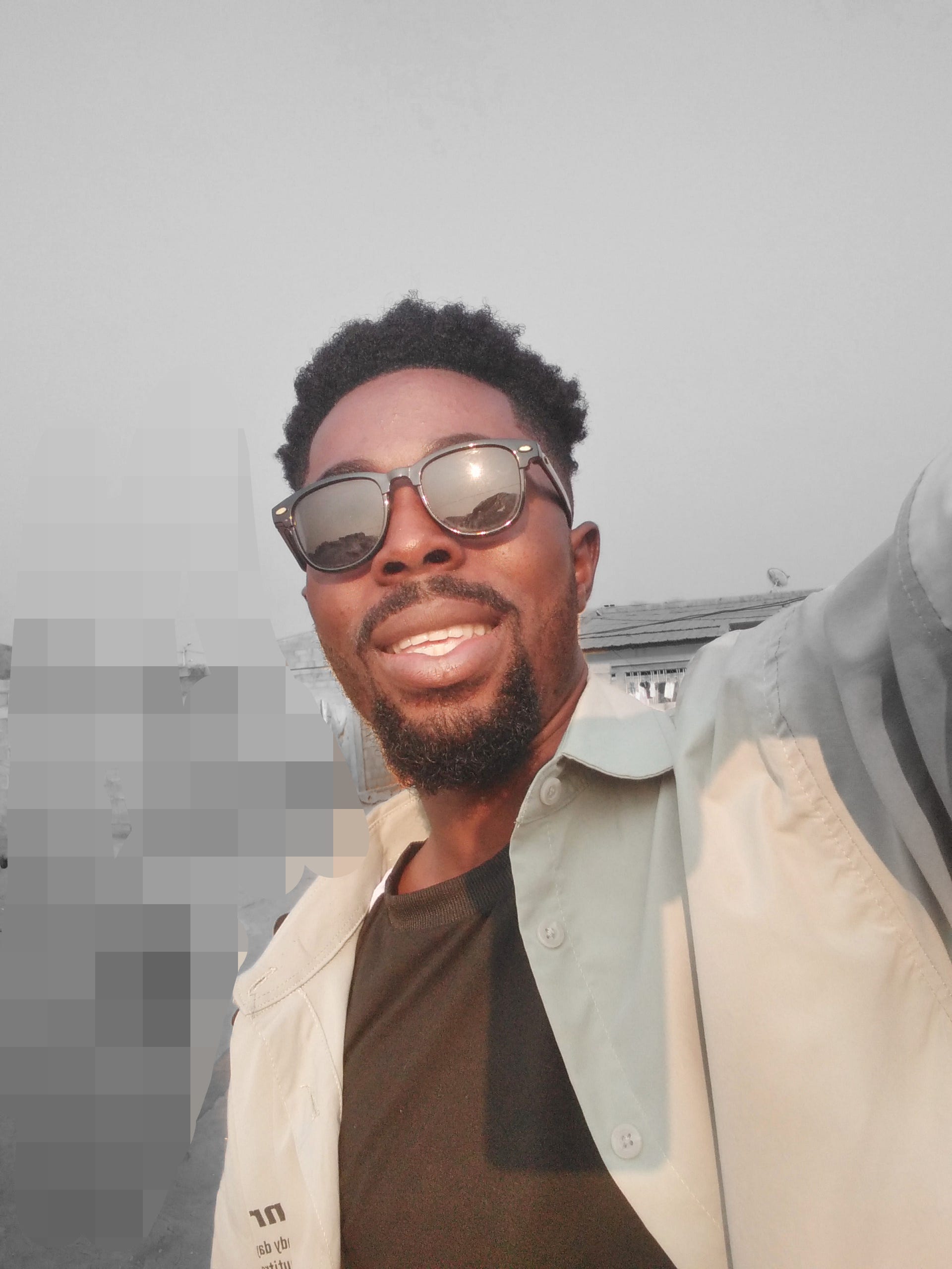 Edson Quituxe – Medium