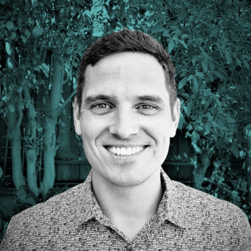 Eric Weiss – Medium