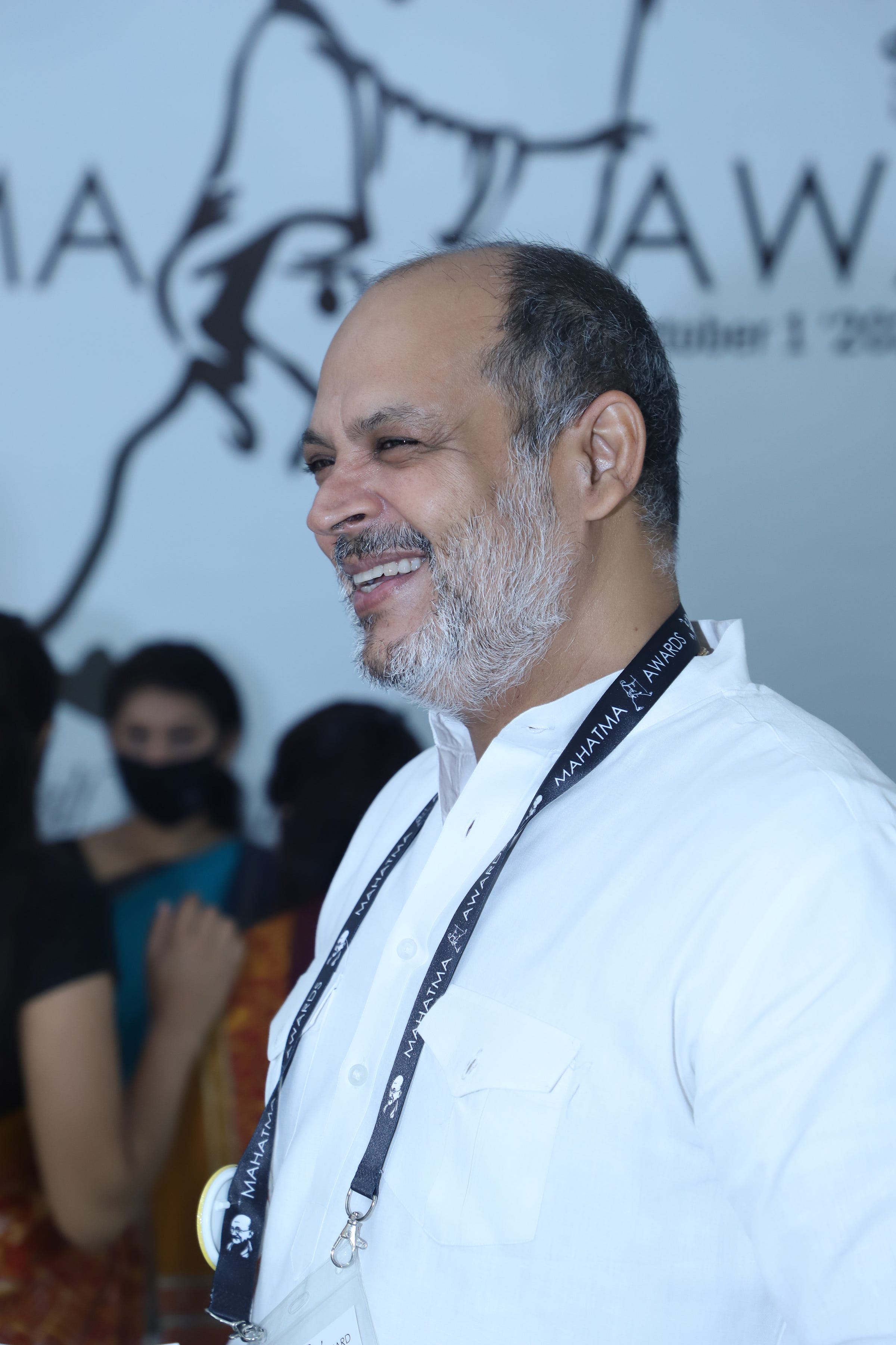 Amit Sachdeva – Medium