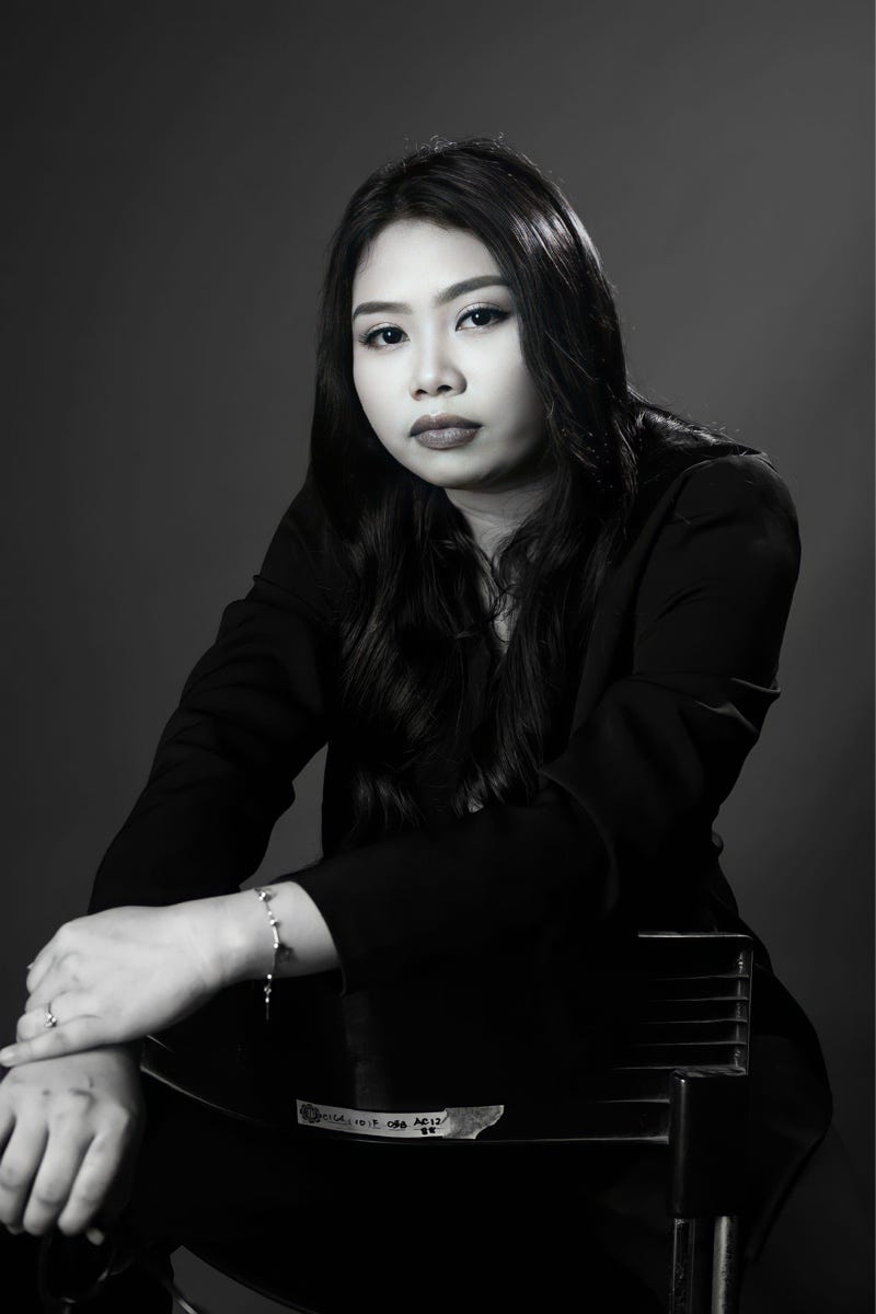 Lovely Mae – Medium