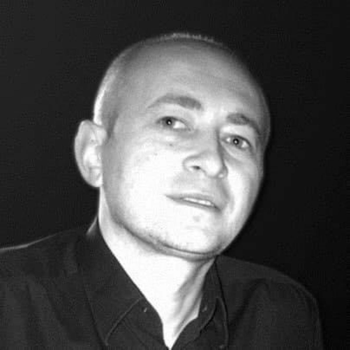 Roman Liashko – Medium