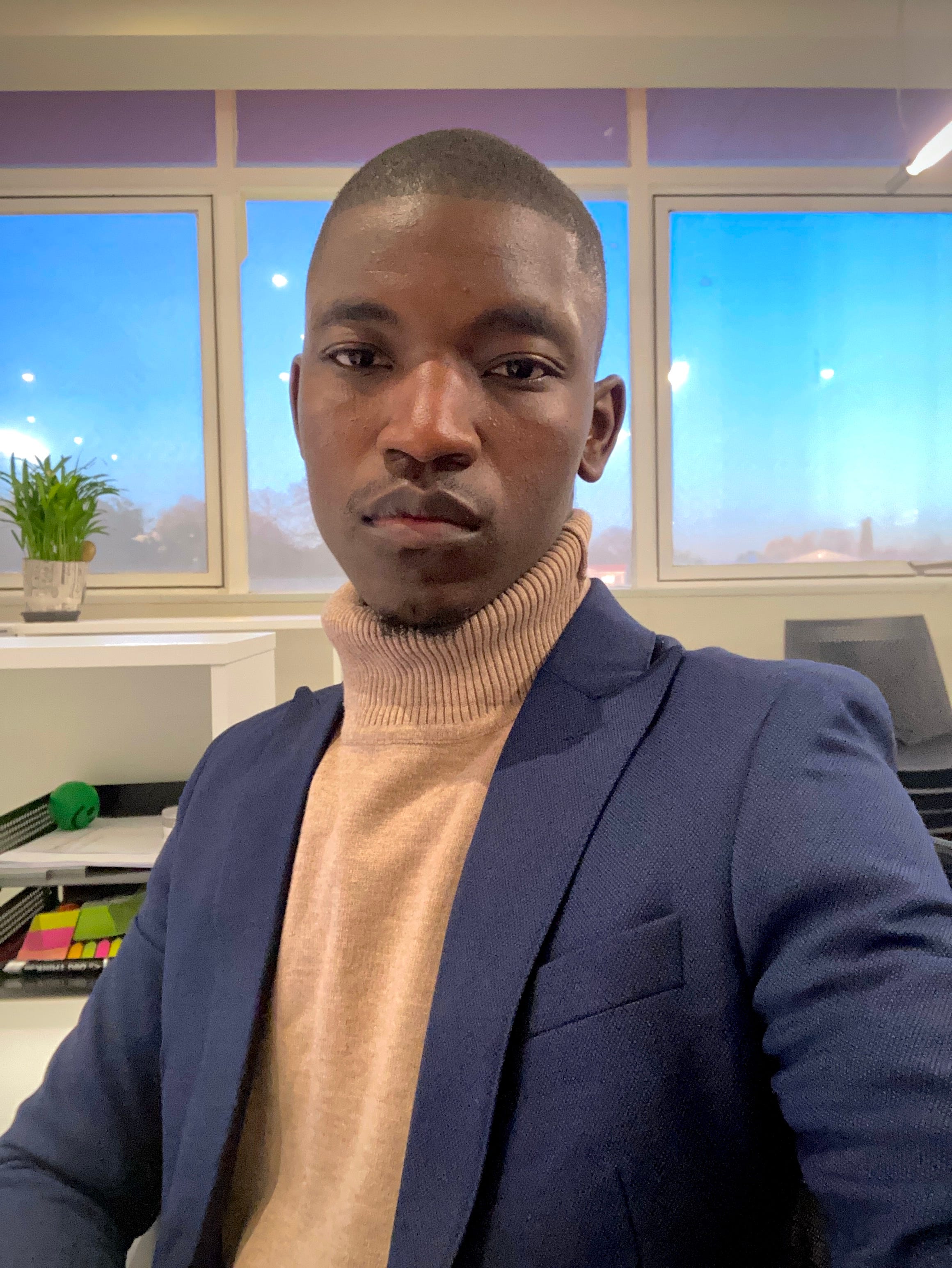 Thulani Manda – Medium