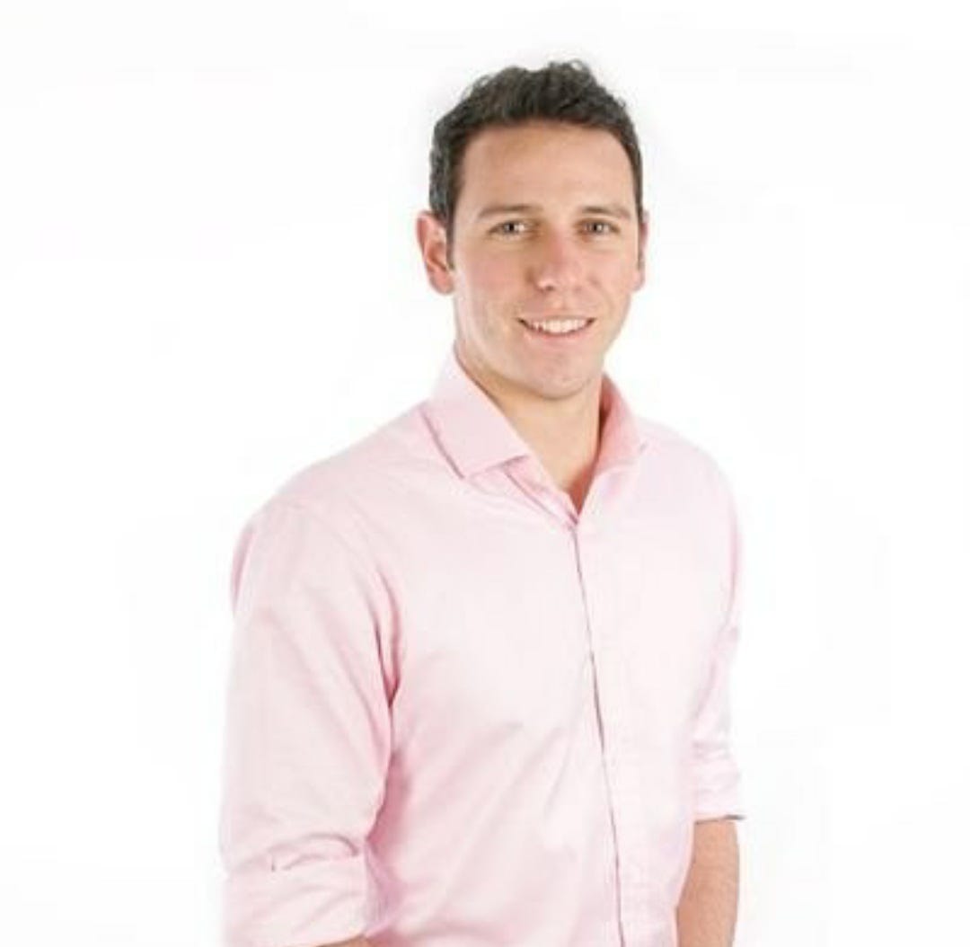 Sam Downer – Medium