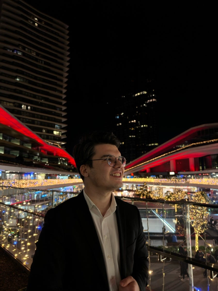 Alperen Cinek – Medium