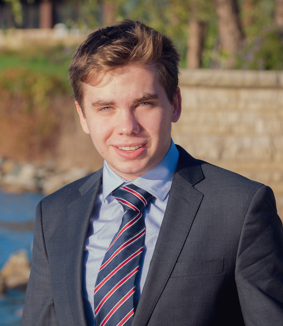 Gregor Sharp – Medium