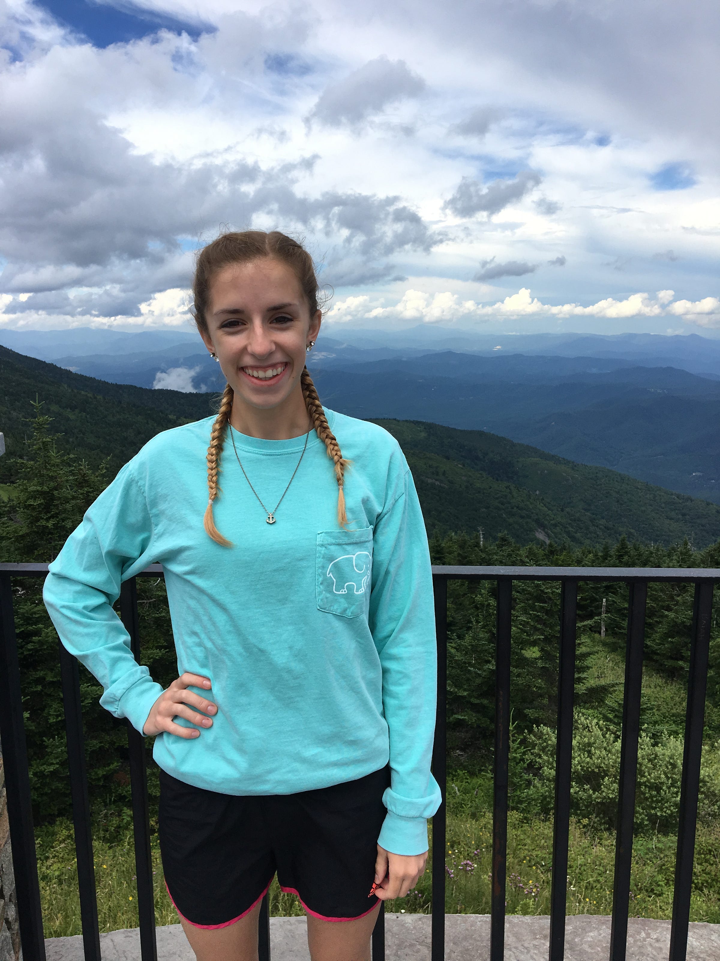 Isabelle Poulson – Medium