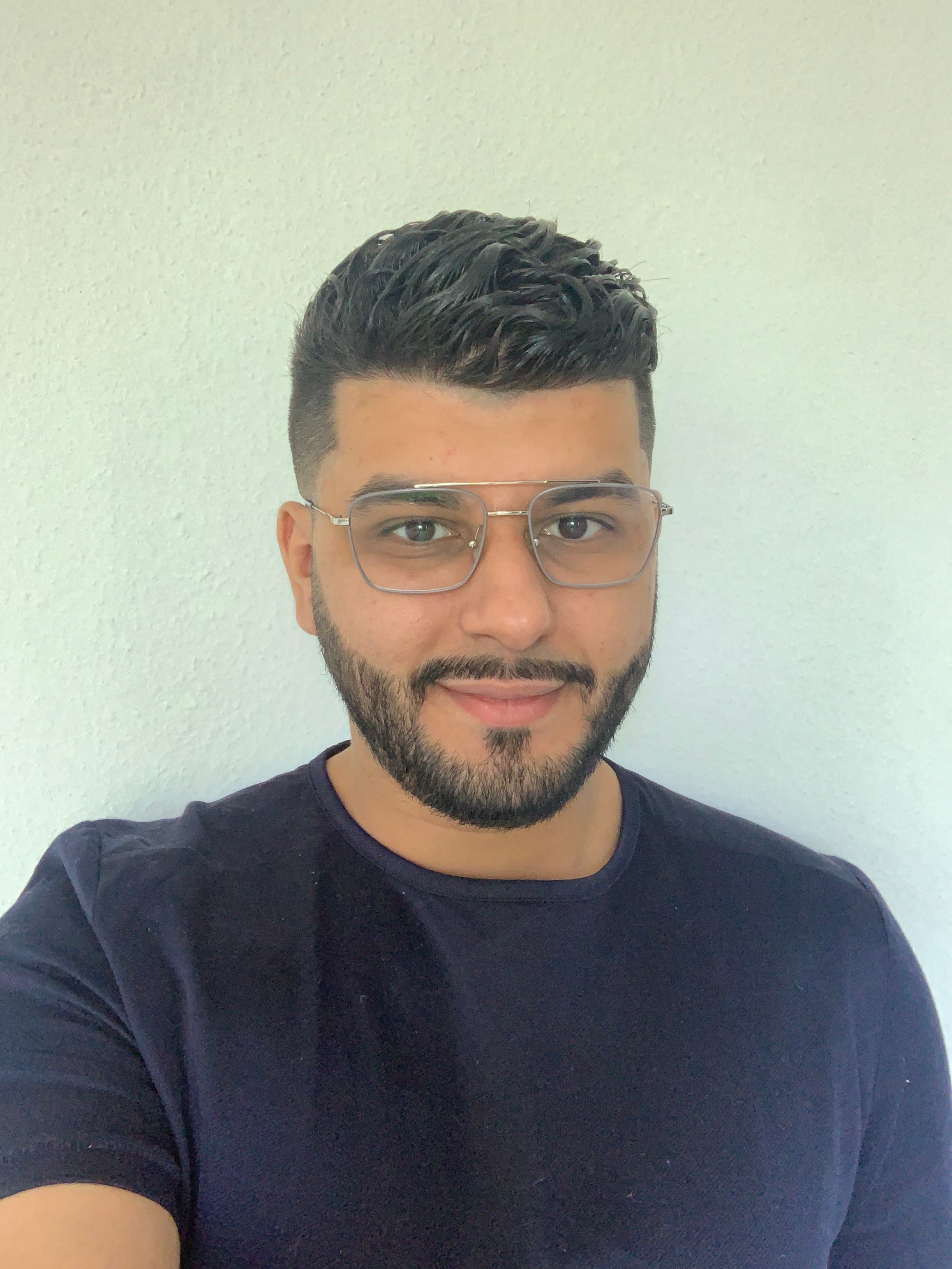 Youssef Airoude – Medium