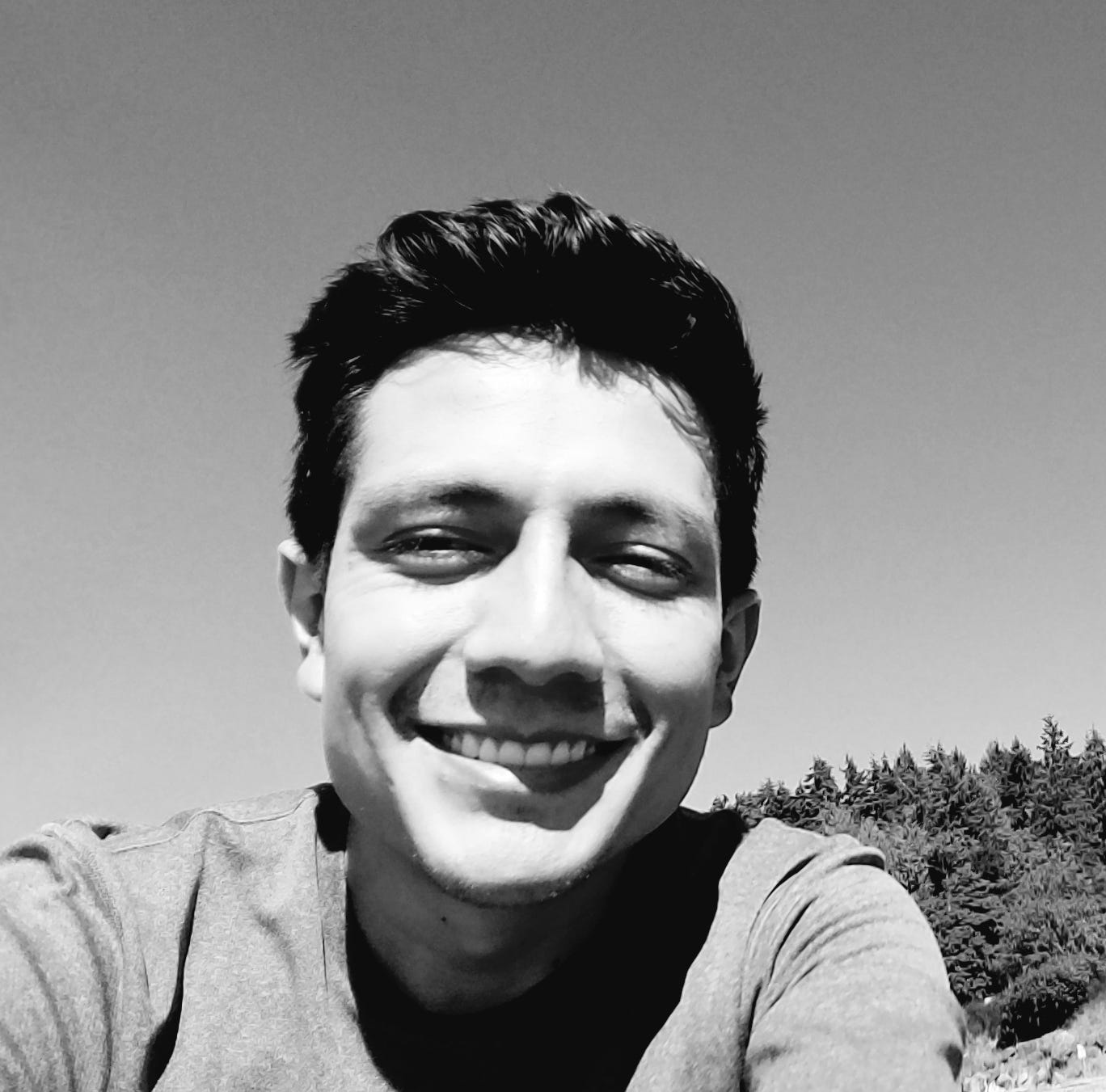 Julian R – Medium
