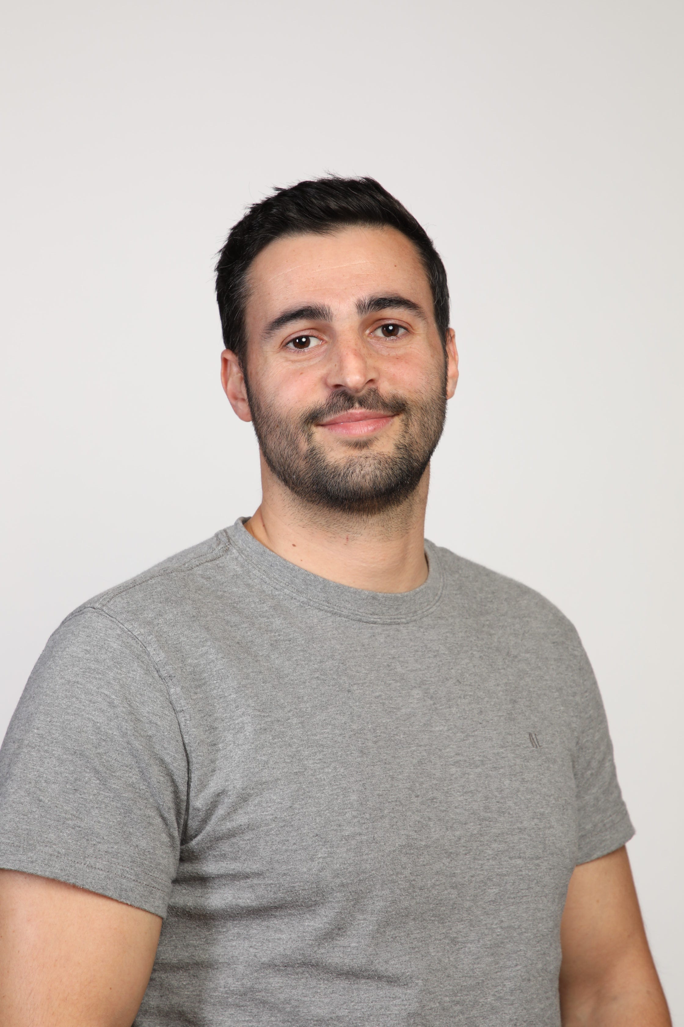 Lior Revivo – Medium