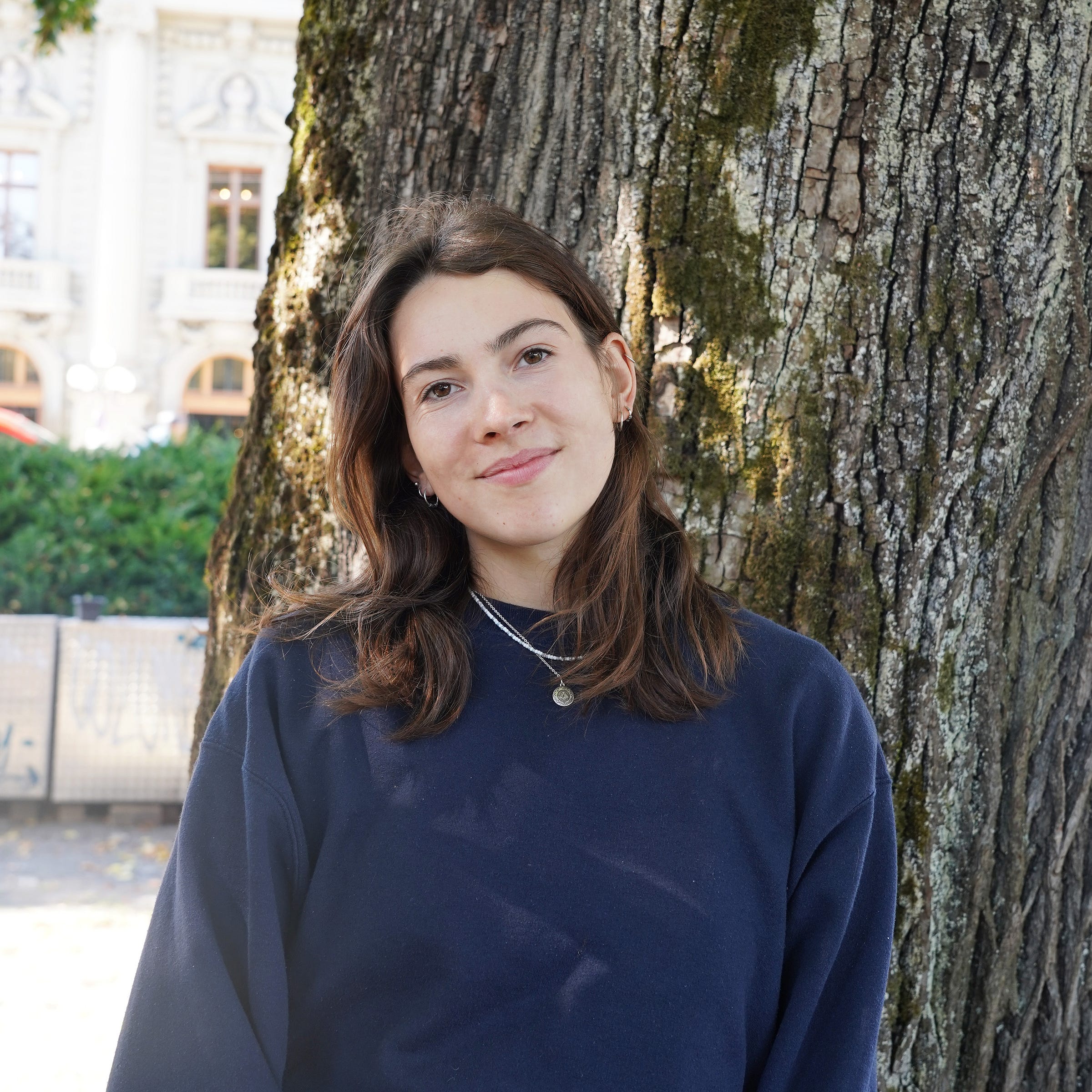 Alicia Hayoz – Medium
