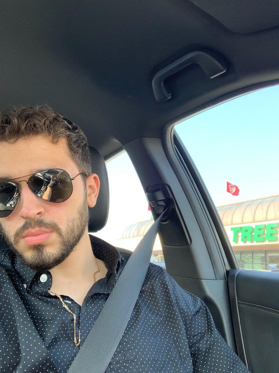 Alex Frankovic – Medium