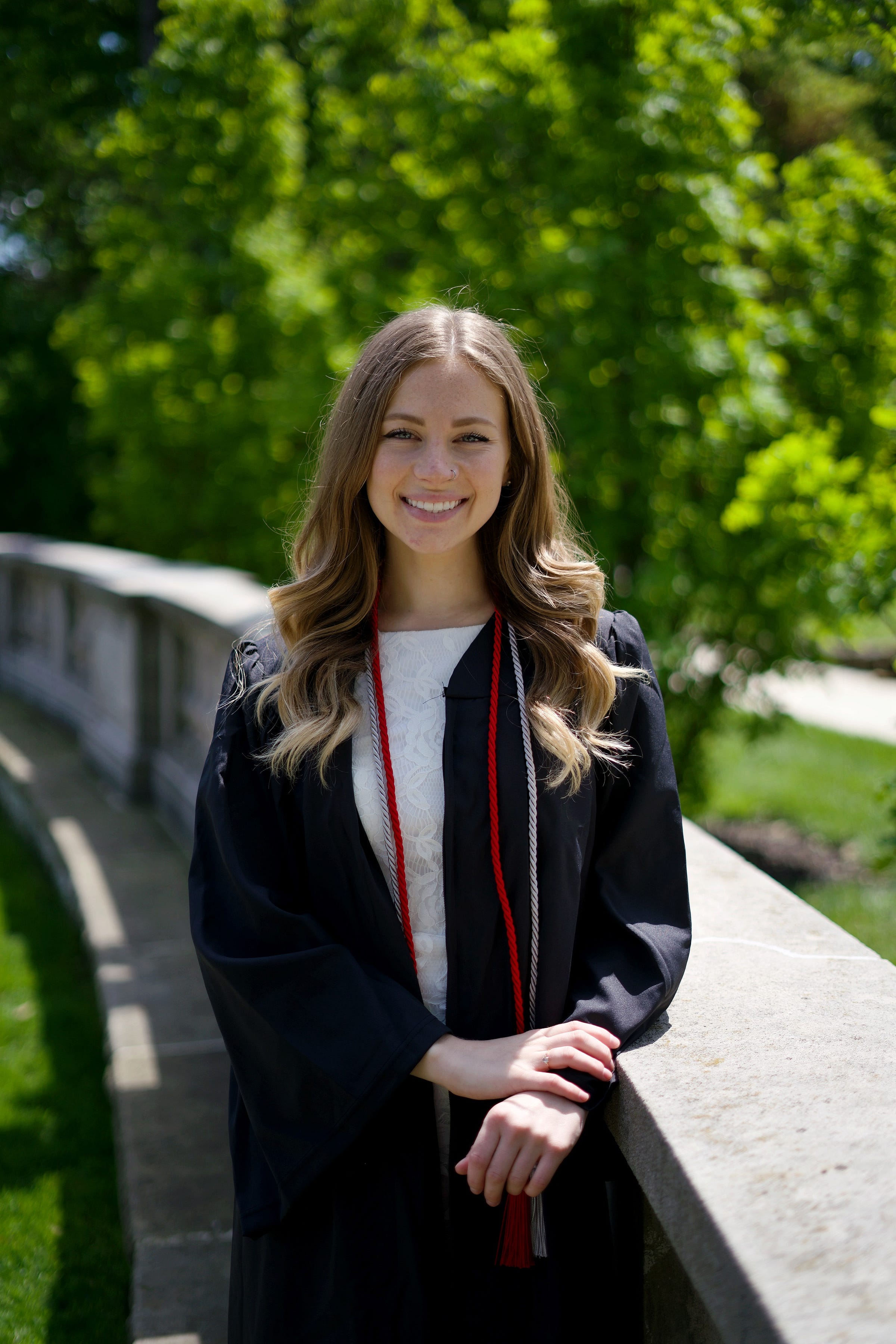 Julie Hoeflinger – Medium