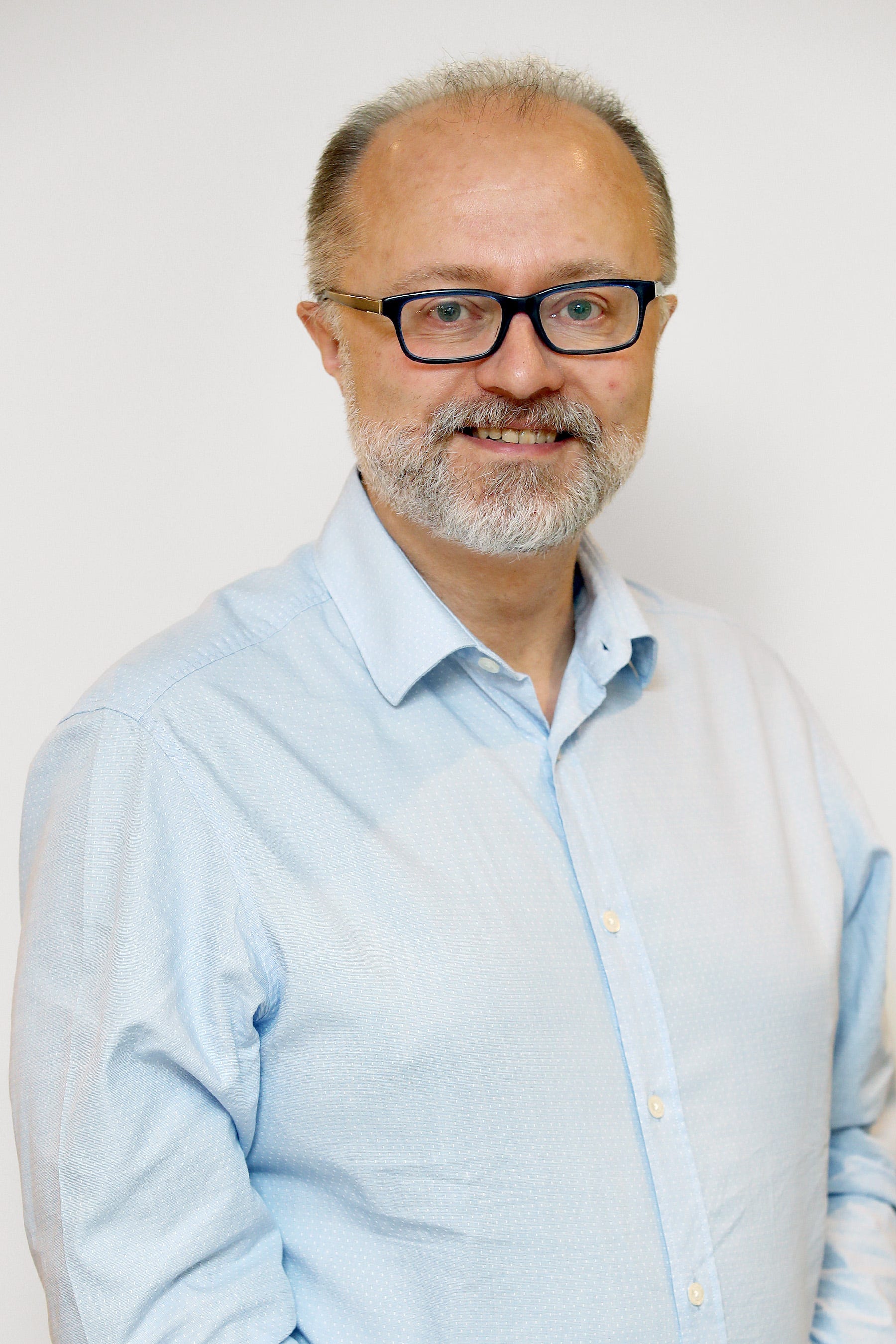 Marc Reeves – Medium