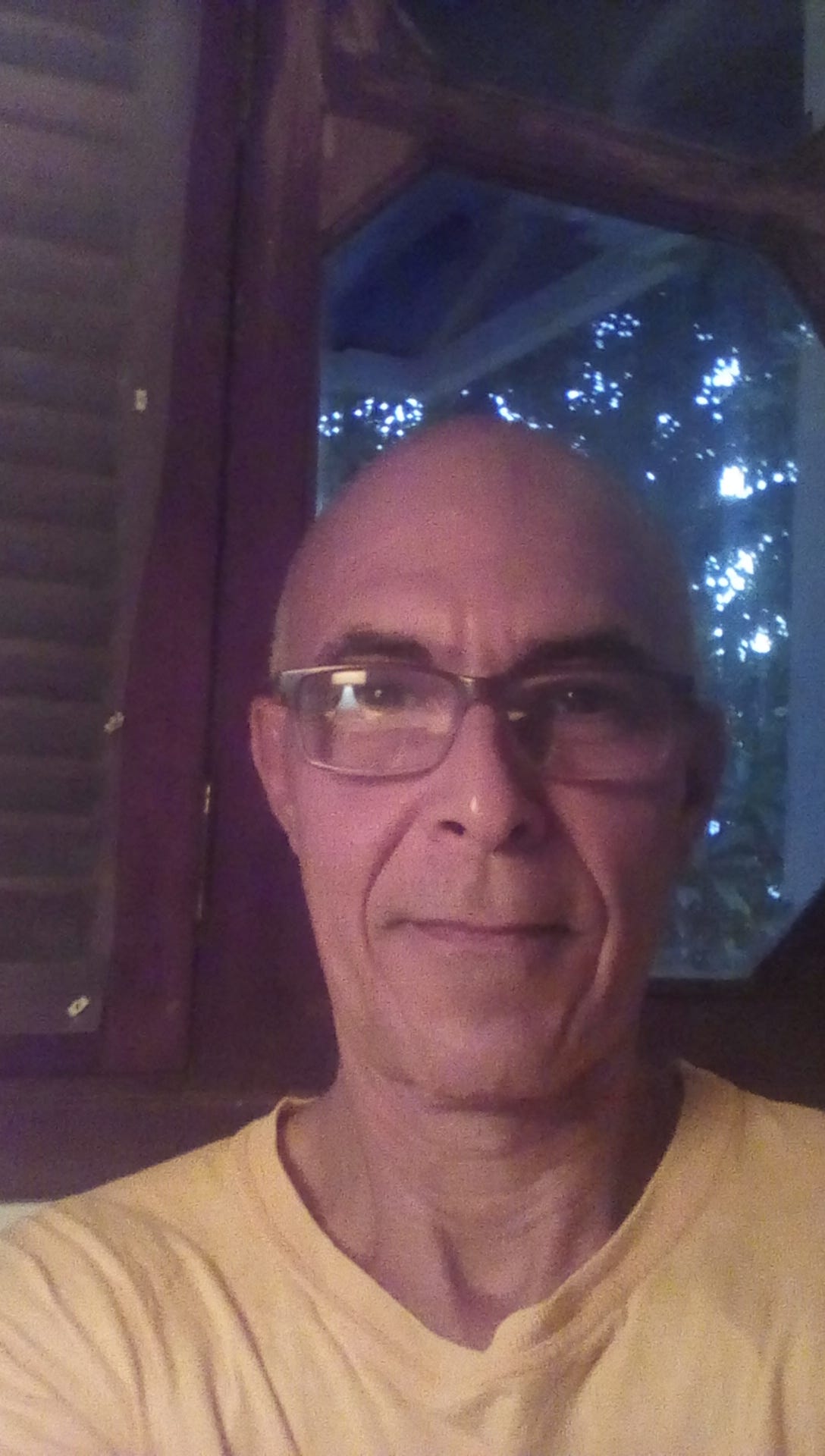 Andres Contreras – Medium
