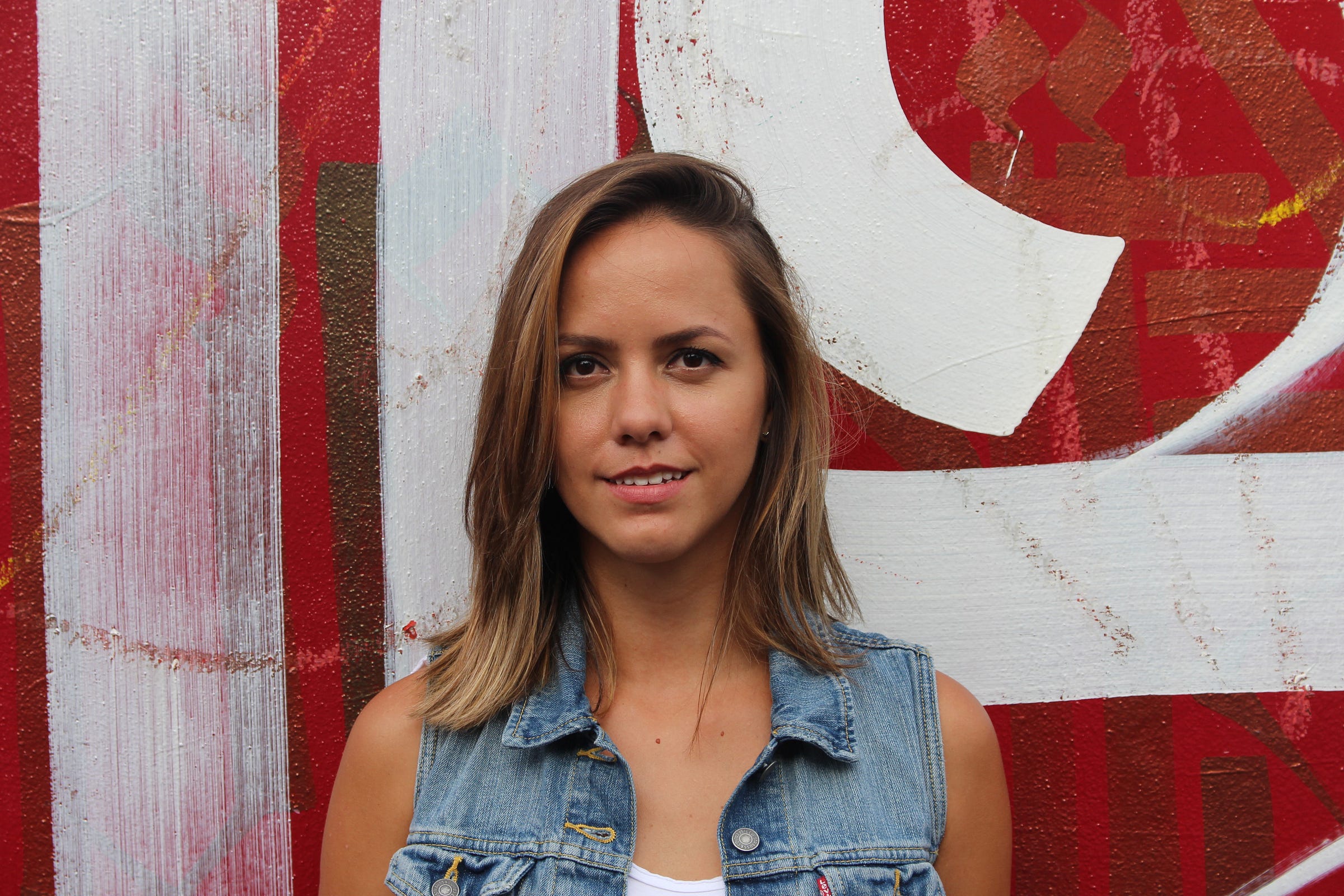 Clara Andrade – Medium