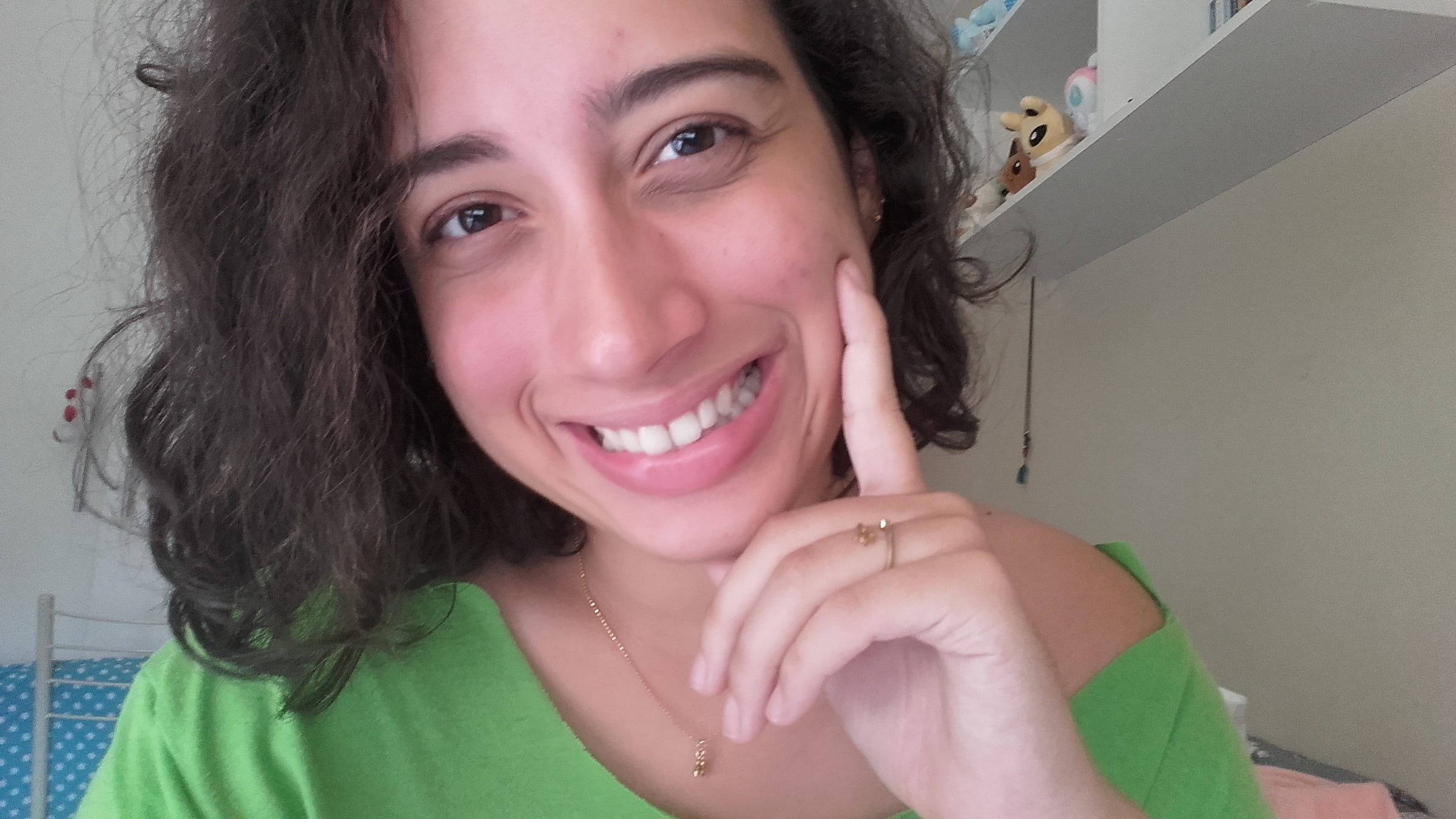 Tayná Fernandes – Medium