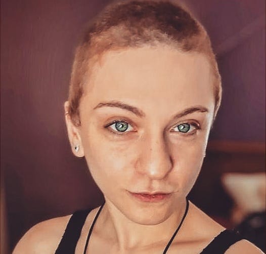 Kali Delia – Medium