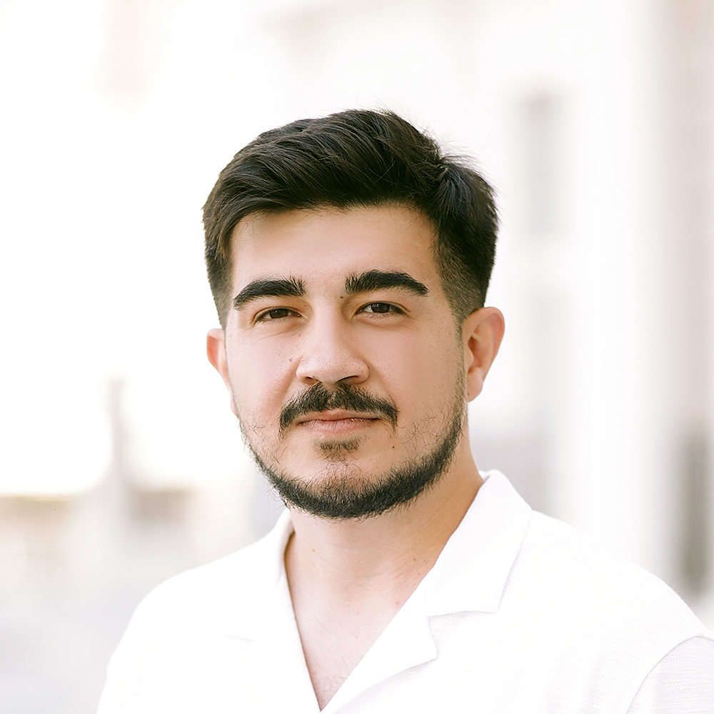 Vugar Hamzayev – Medium