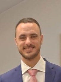Jonathan – Medium