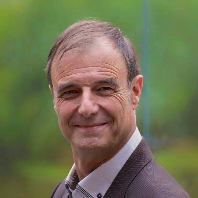 Eric P. Bagchus – Medium