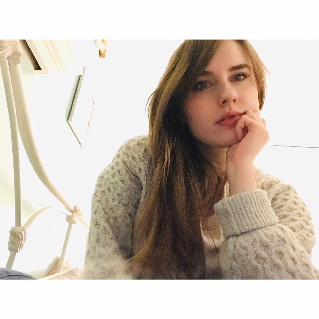 Julia Brow – Medium