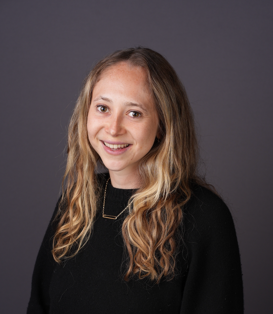 Emma Forman – Medium