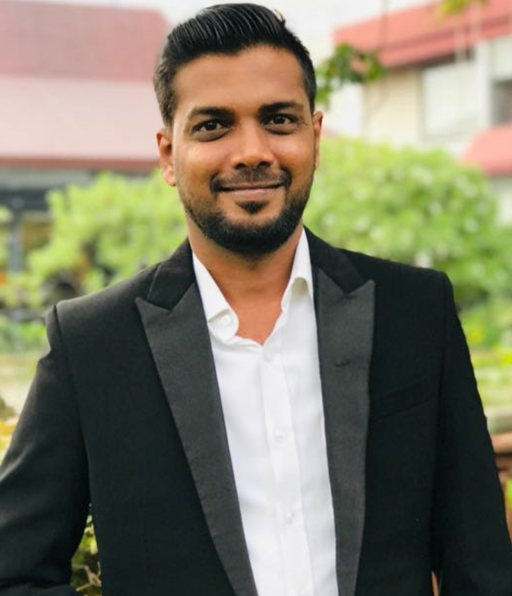 Lakmal Nanayakkara – Medium