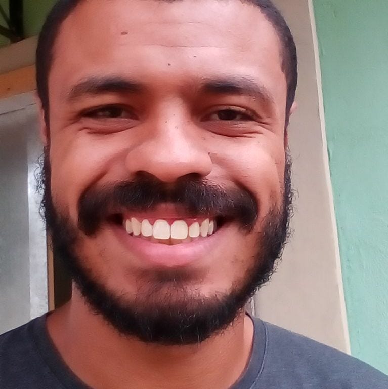 Maurício Amaro – Medium