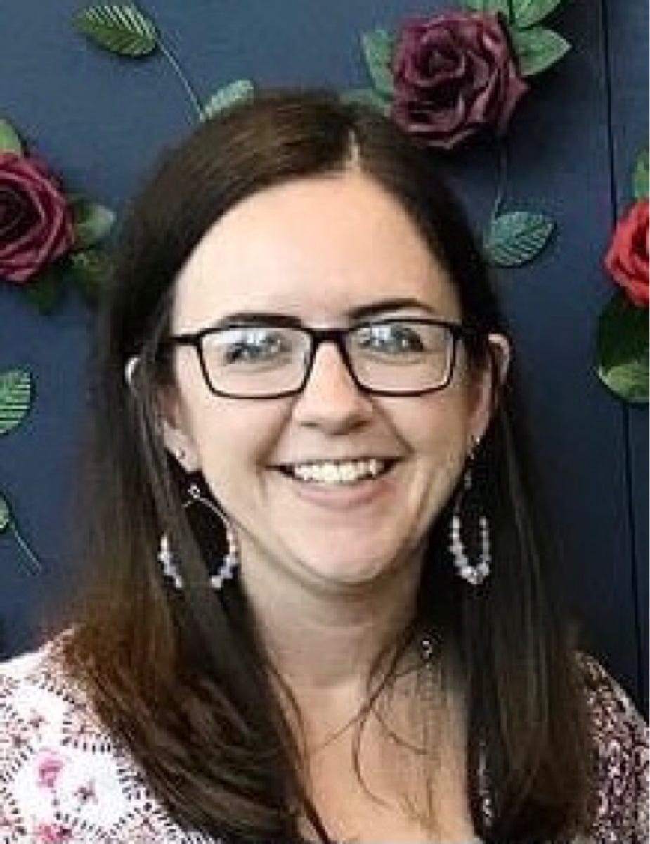 Lisa Hays – Medium