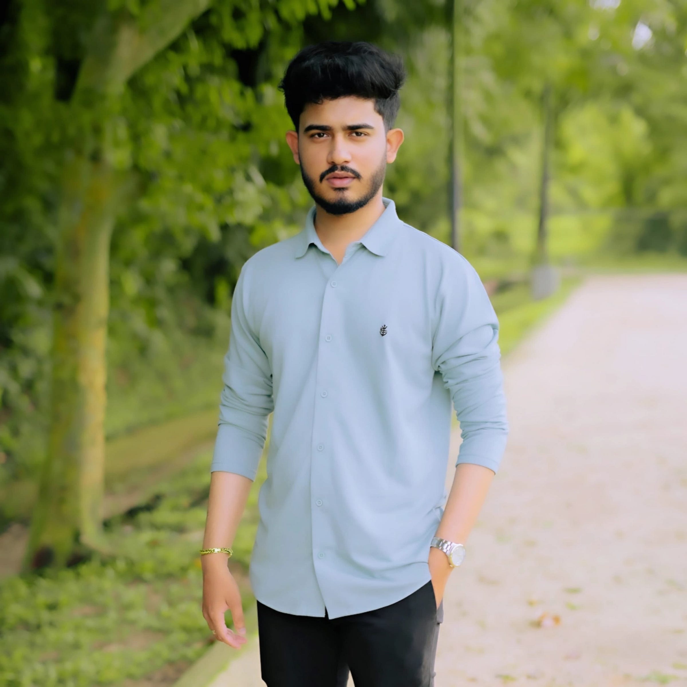 Praveen Manodya Jayakody – Medium