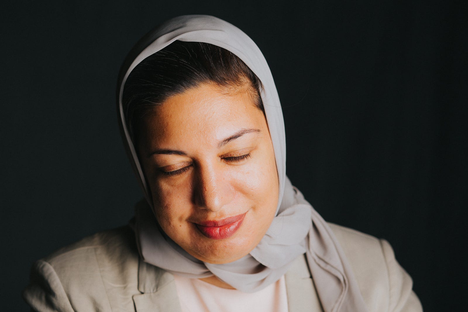 Ayeh Bandeh-Ahmadi – Medium