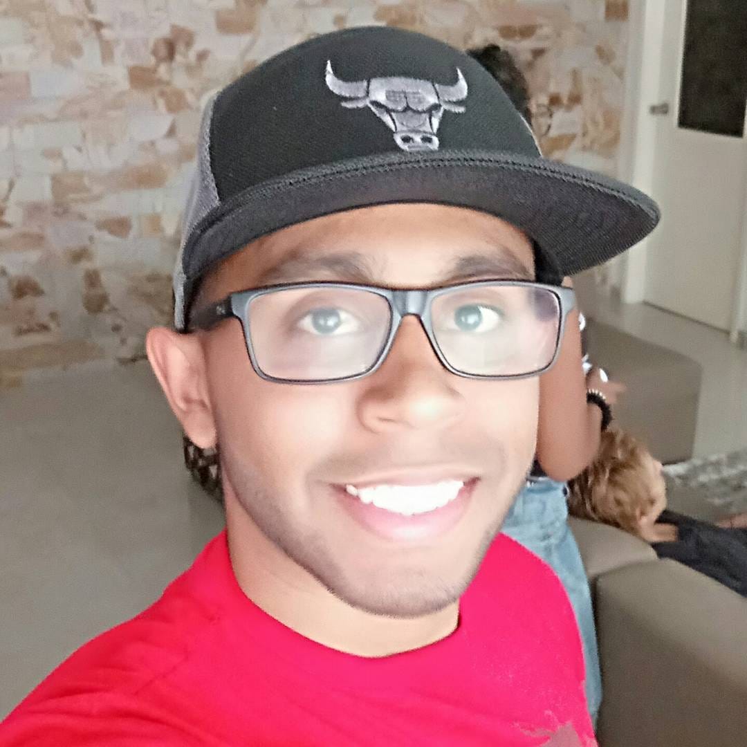 Ronny Portillo – Medium