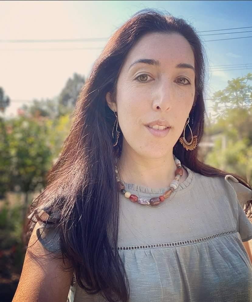Roxanne Almas – Medium
