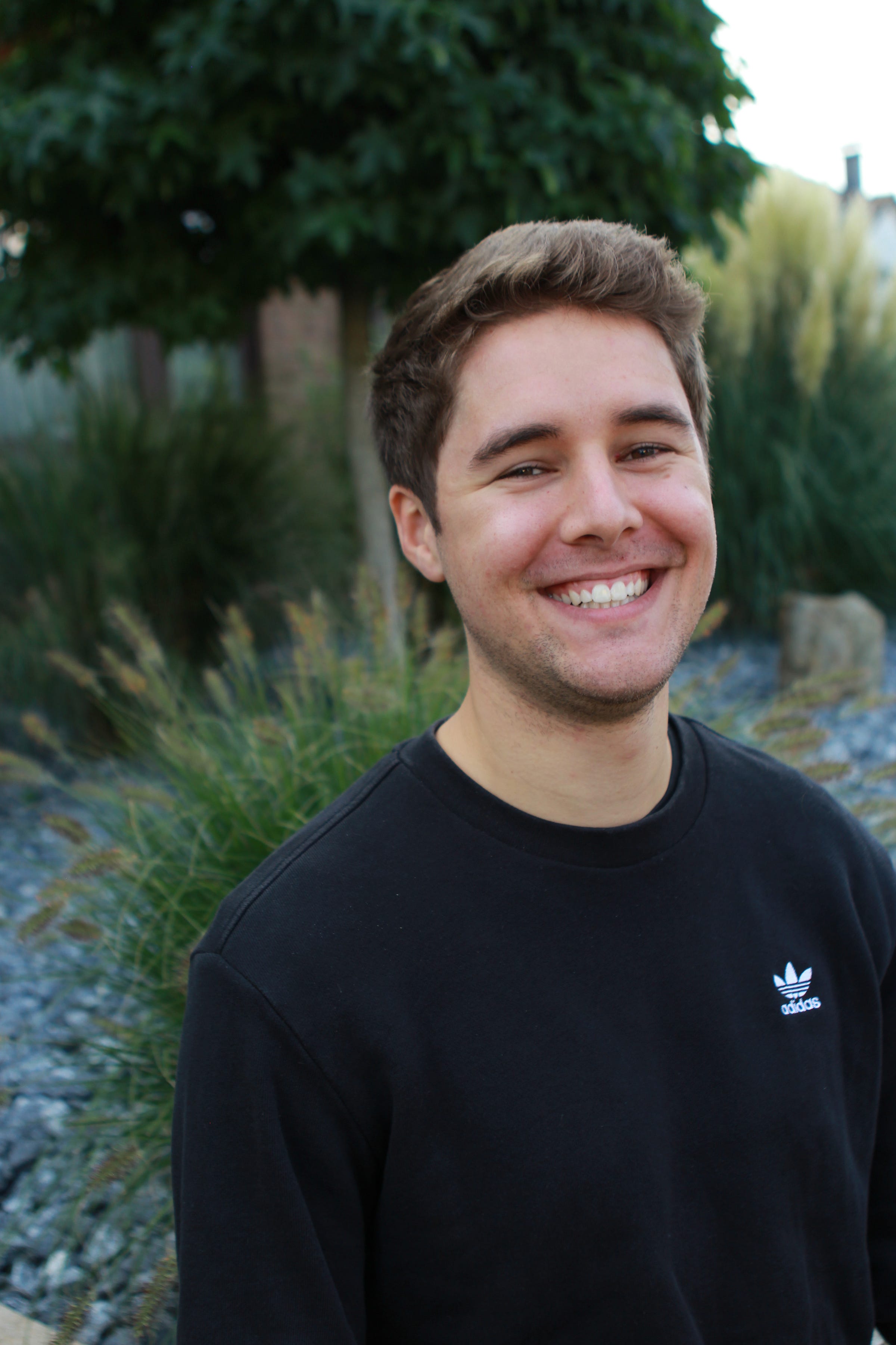 Christopher Grobe – Medium