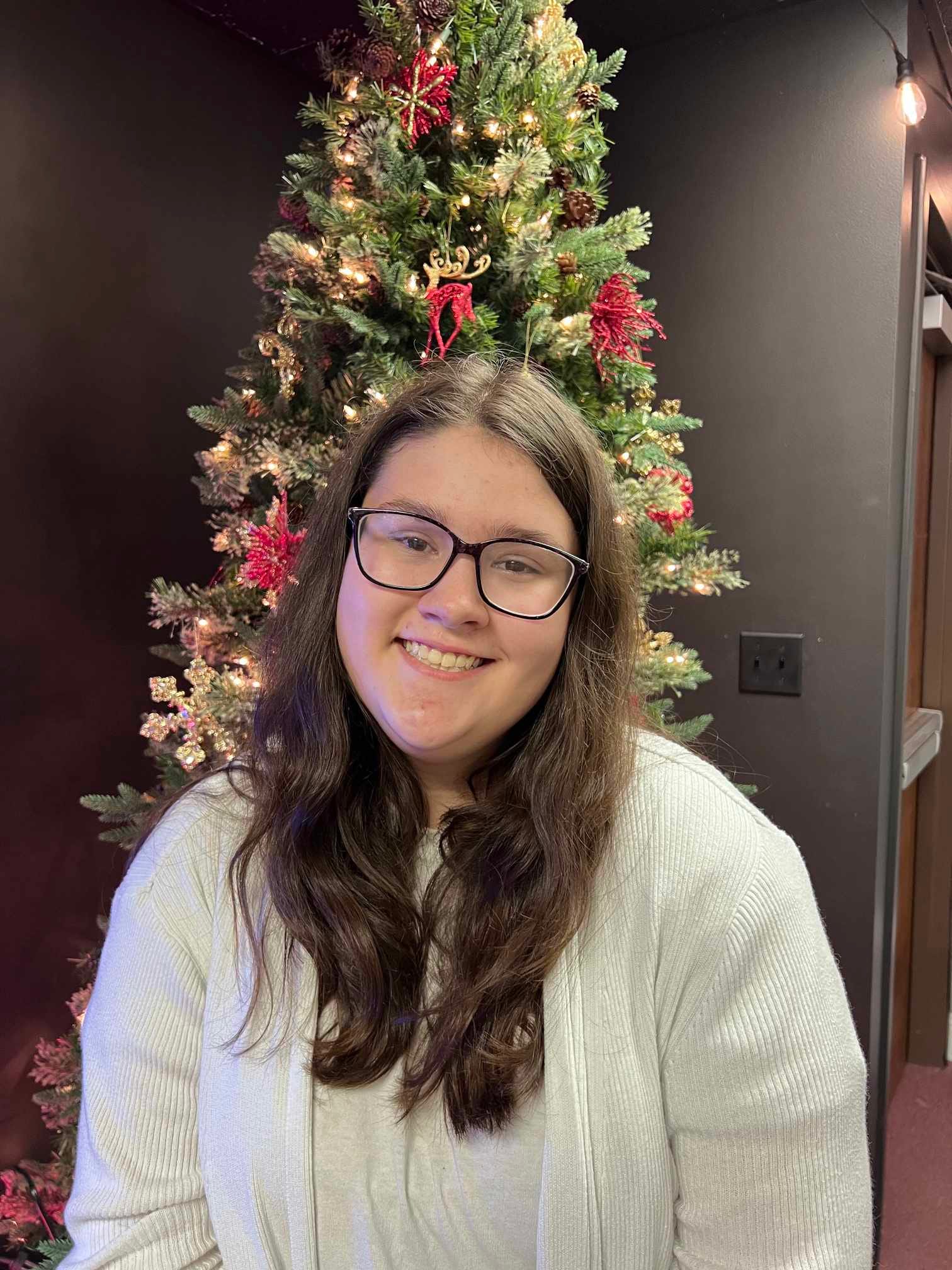 Alyssa Milligan – Medium