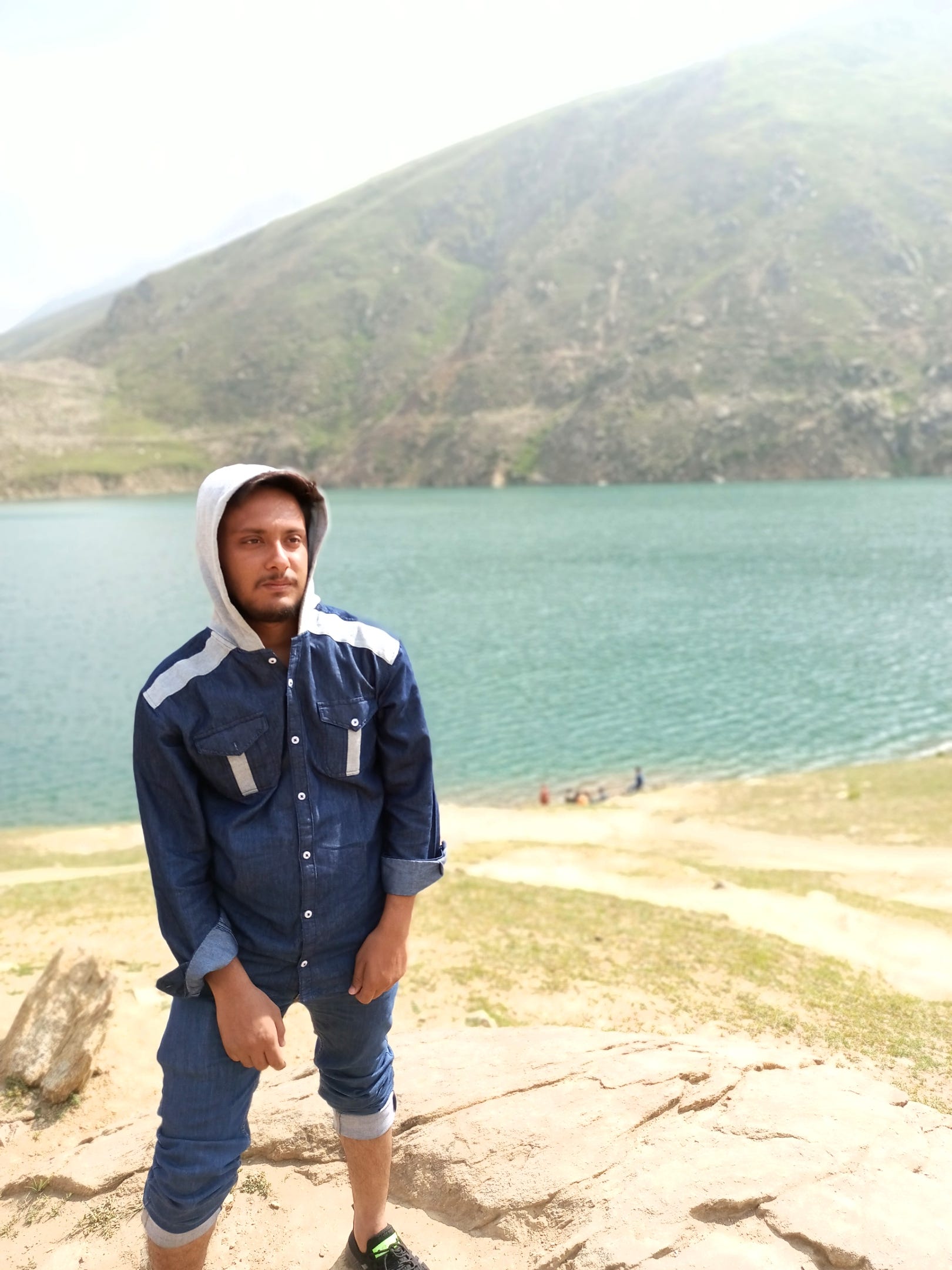Husnain Khan – Medium