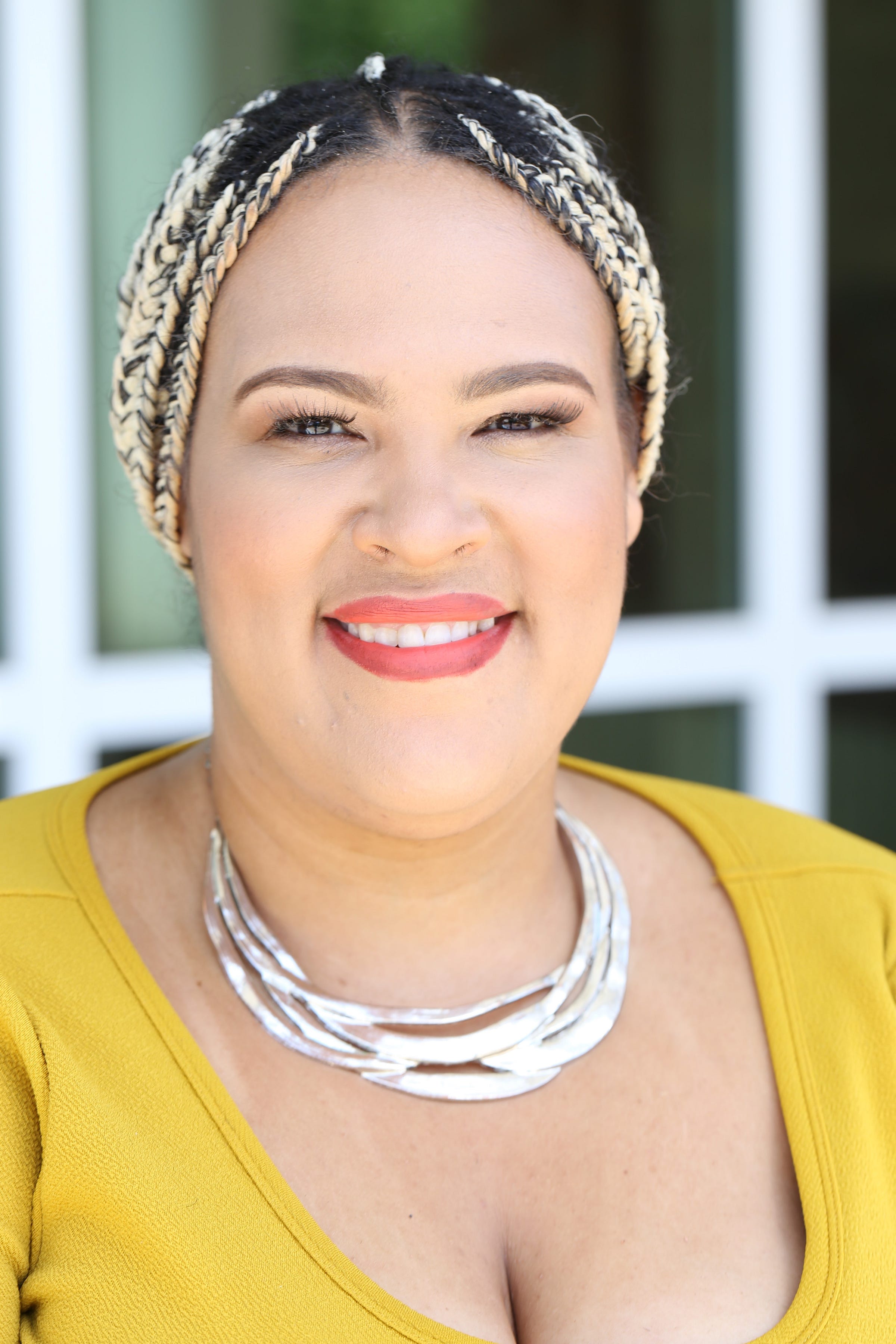 Dominique Mack – Medium