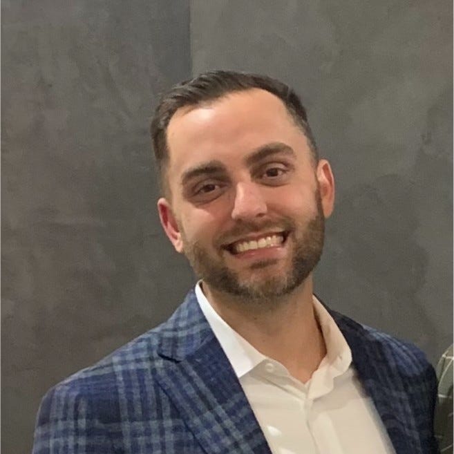 Eric Roos – Medium